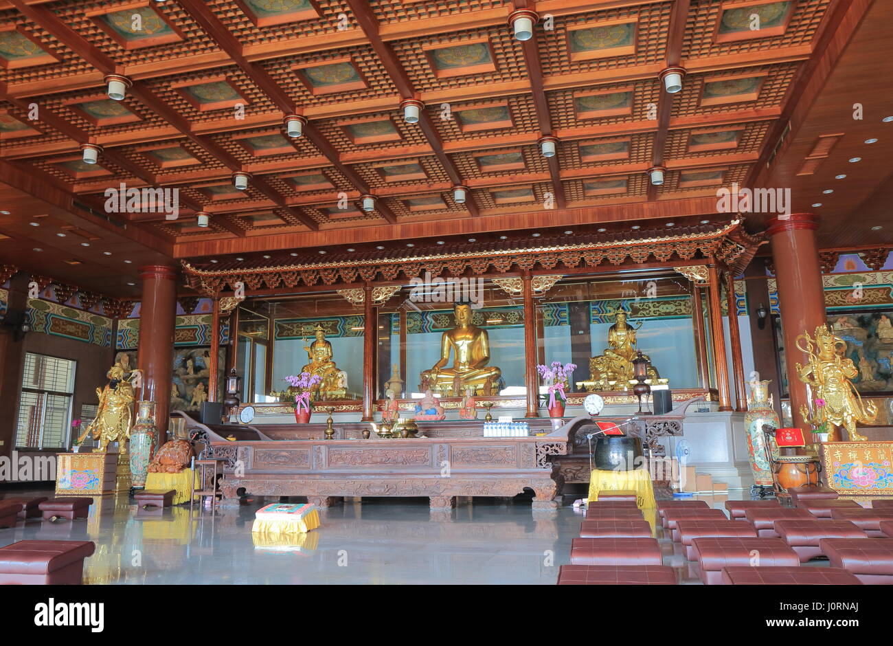 Longquan temple in Kaohsiung Taiwan Stock Photo - Alamy