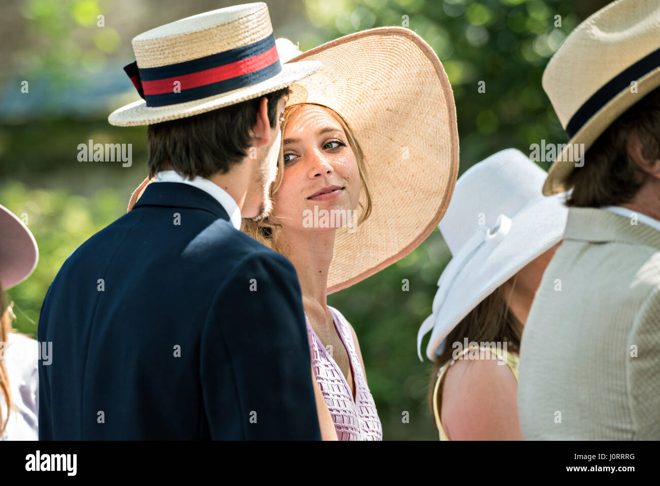 Charleston, South Carolina, USA. 15th Apr, 2017. A young woman dressed ...