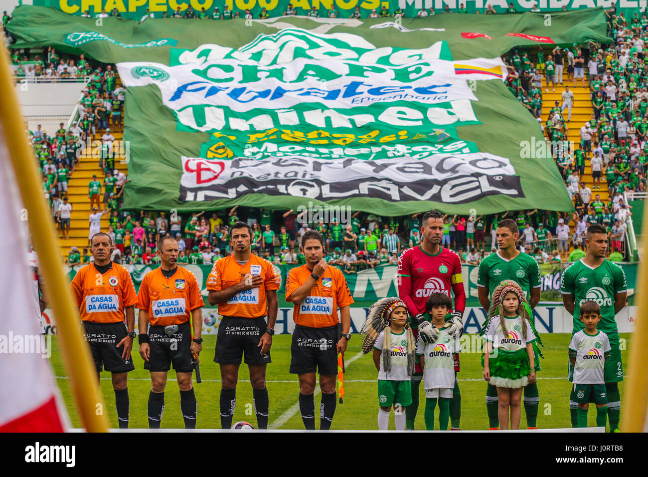 CHAPEC', SC - 15.04.2017: CHAPECOENSE X JOINVILLE - Chapecoense Joinville ASA receives 16h by ...