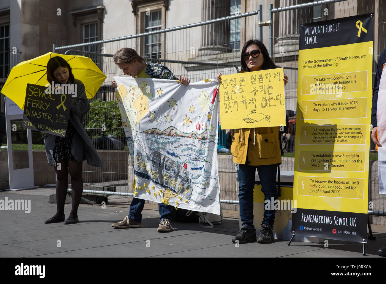 London, UK. 15th April, 2017. Members of the UK's Korean community ...