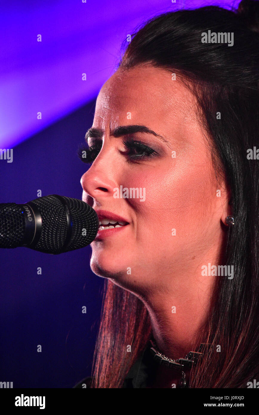 Lisa mchugh hi-res stock photography and images - Alamy