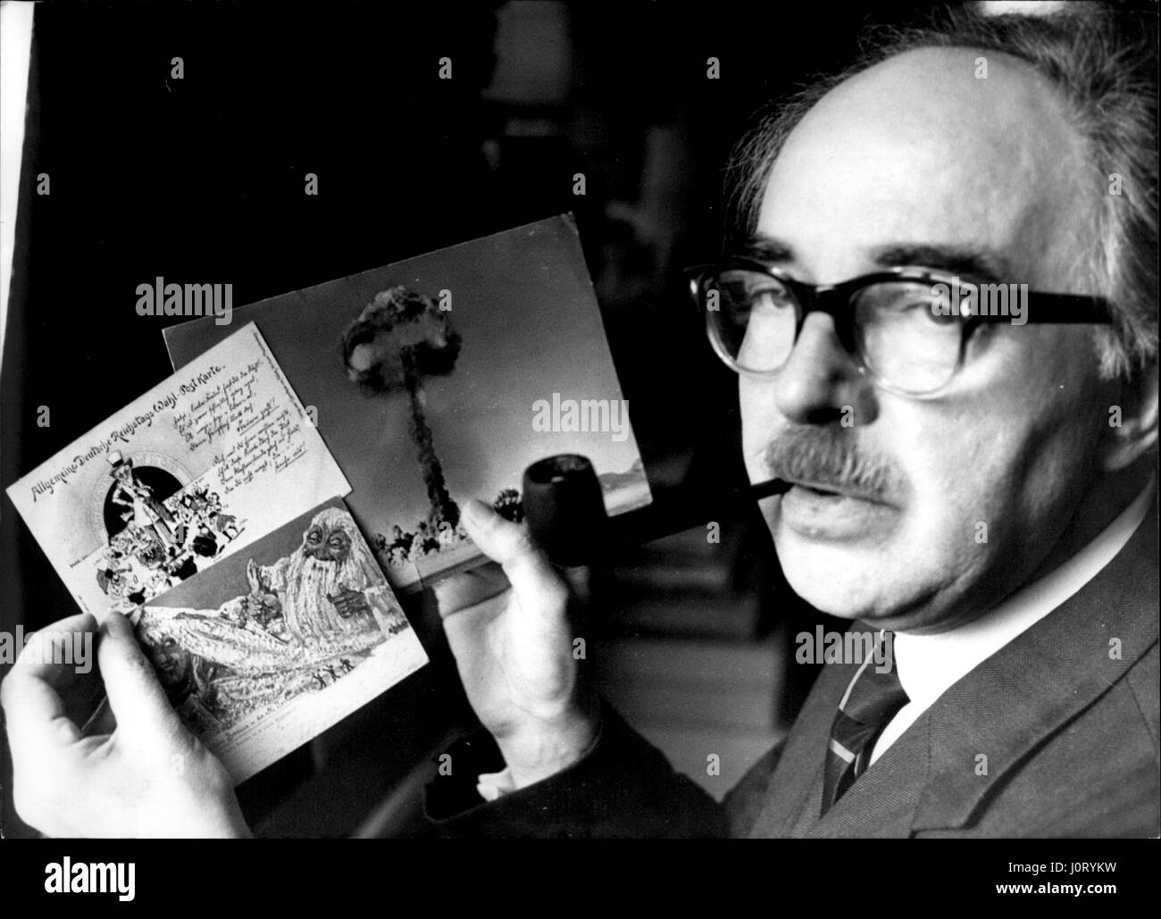 sep-09-1965-about-300-000-postcards-were-collected-by-painter-carl