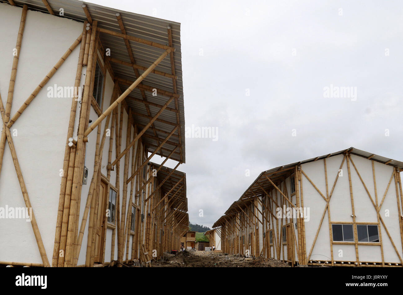 Manabi. 13th Apr, 2017. Photo taken on April 13, 2017 shows houses ...