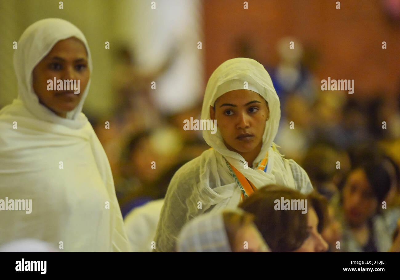 Cairo, Egypt. 15th Apr, 2017. Egyptian Coptic Christians take part in ...