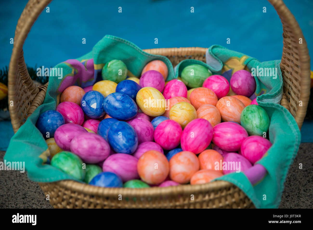 Mitterteich, Germany. 16th Apr, 2017. Boiled eggs painted in many ...