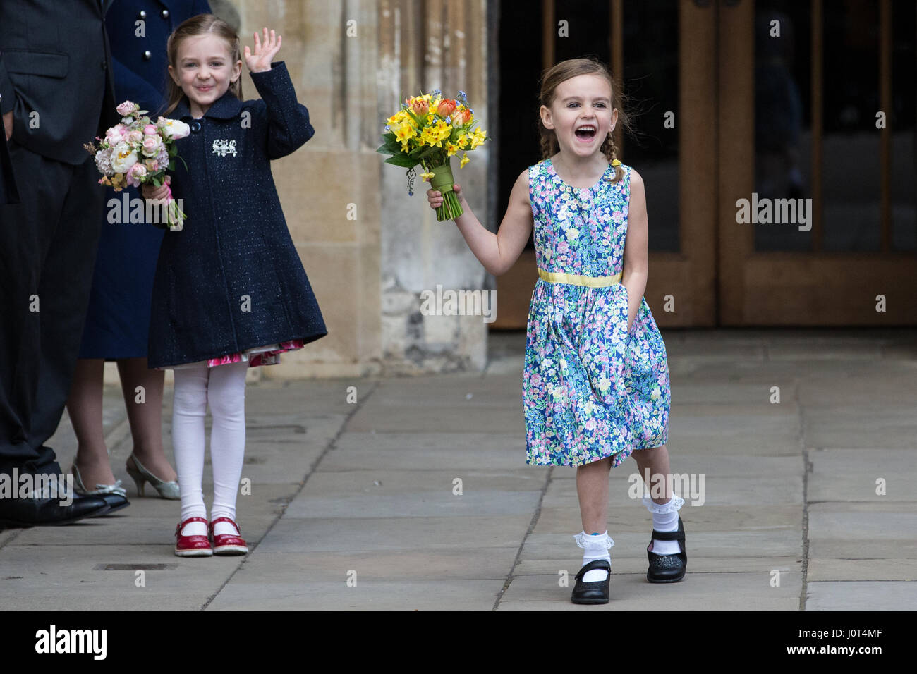 Windsor, UK. 16th April, 2017. Two young girls, Eowyn Bannan, 6, and ...