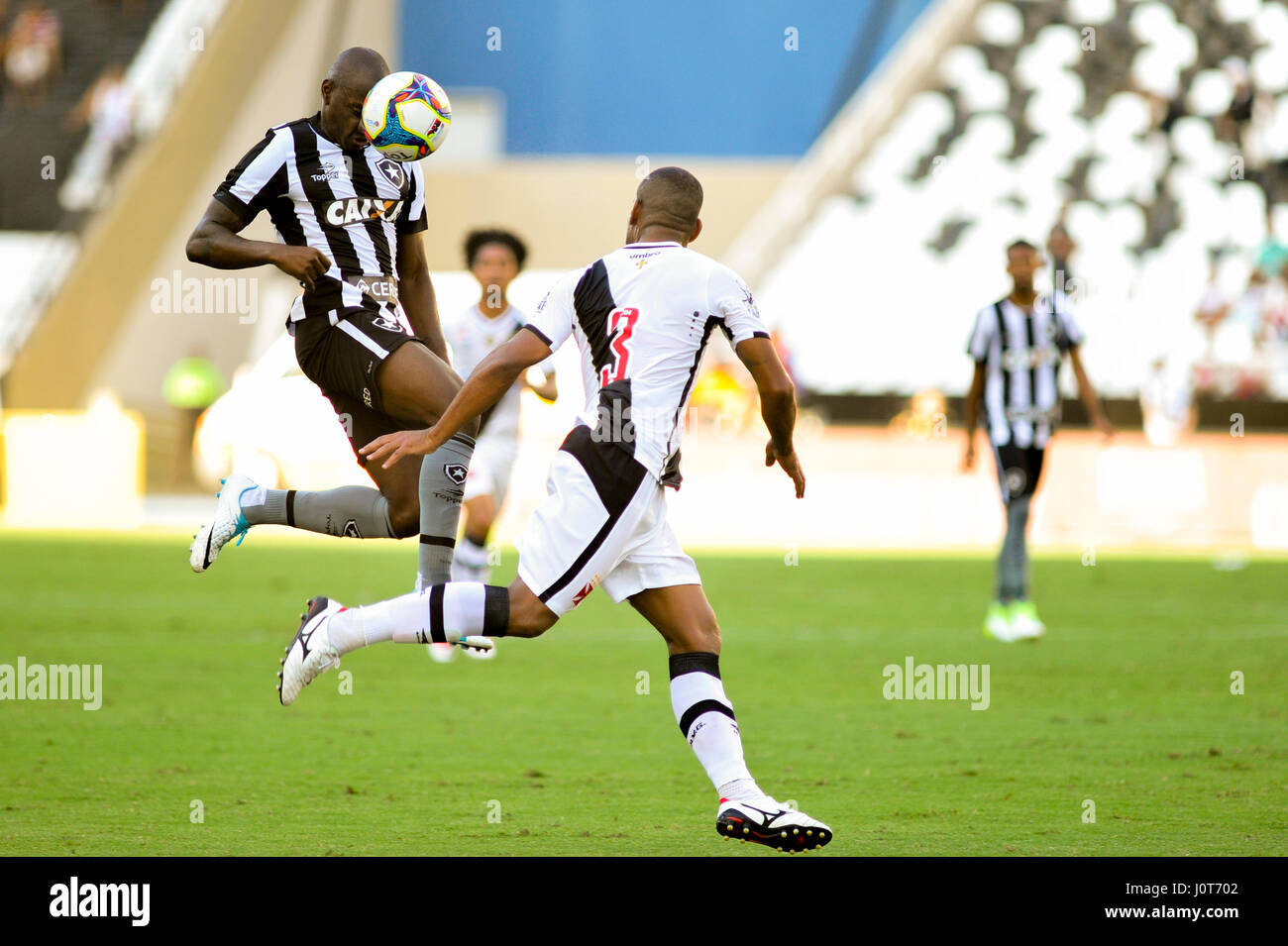 Rio De Janeiro, Brazil. 16th Apr, 2017. Sassa and Rodrigo for Vasco x ...