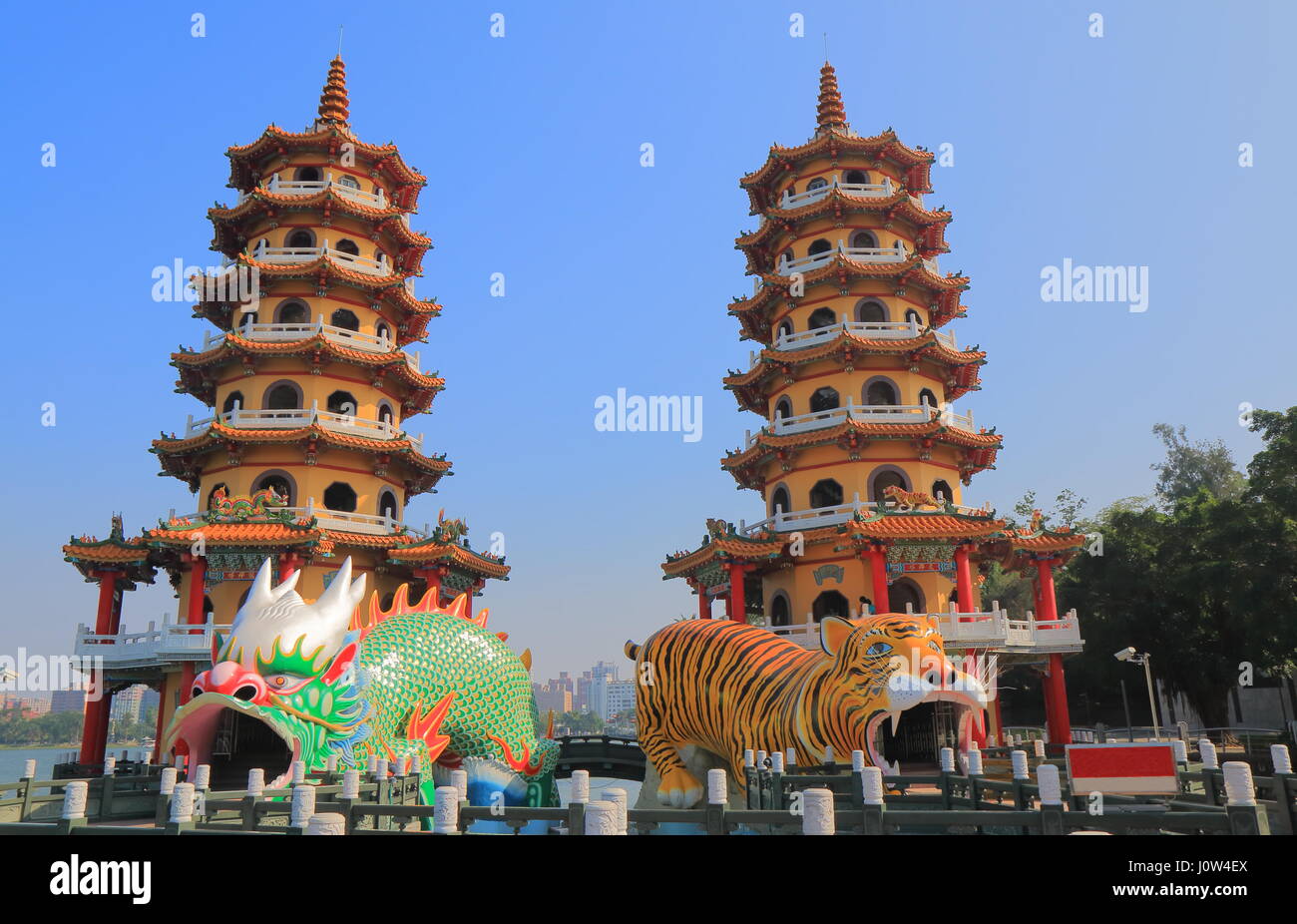 Tiger pagoda hi-res stock photography and images - Alamy