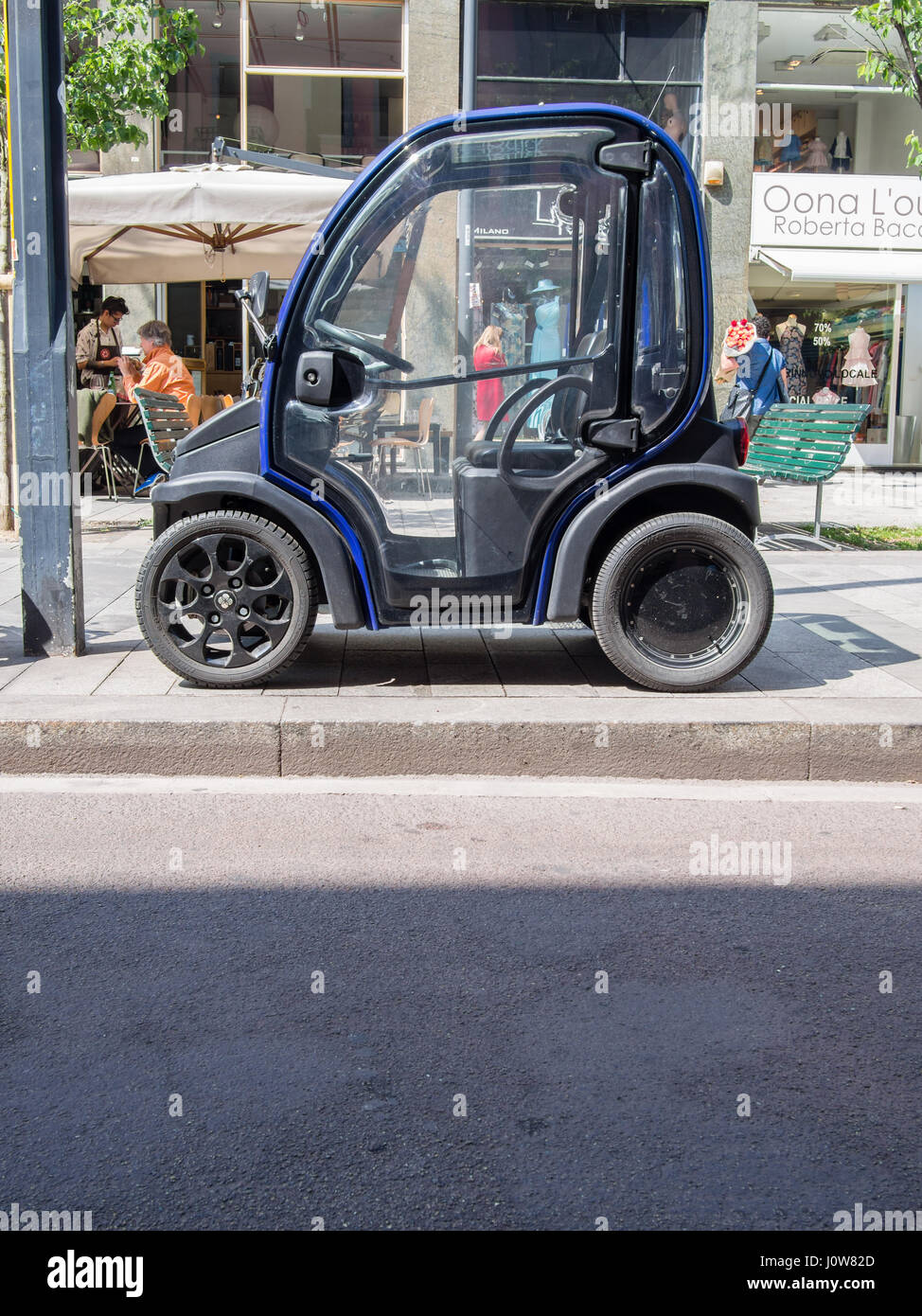 Biro , electrical smart city car designed in Italy, store in Milan ...