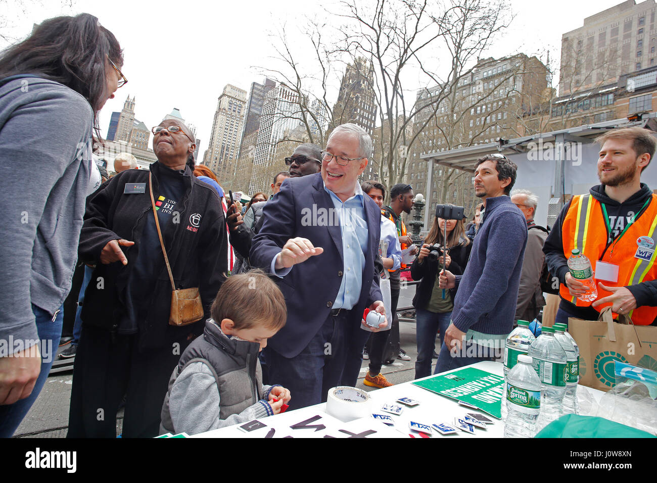 Sarah silverman and donald silverman hi-res stock photography and ...