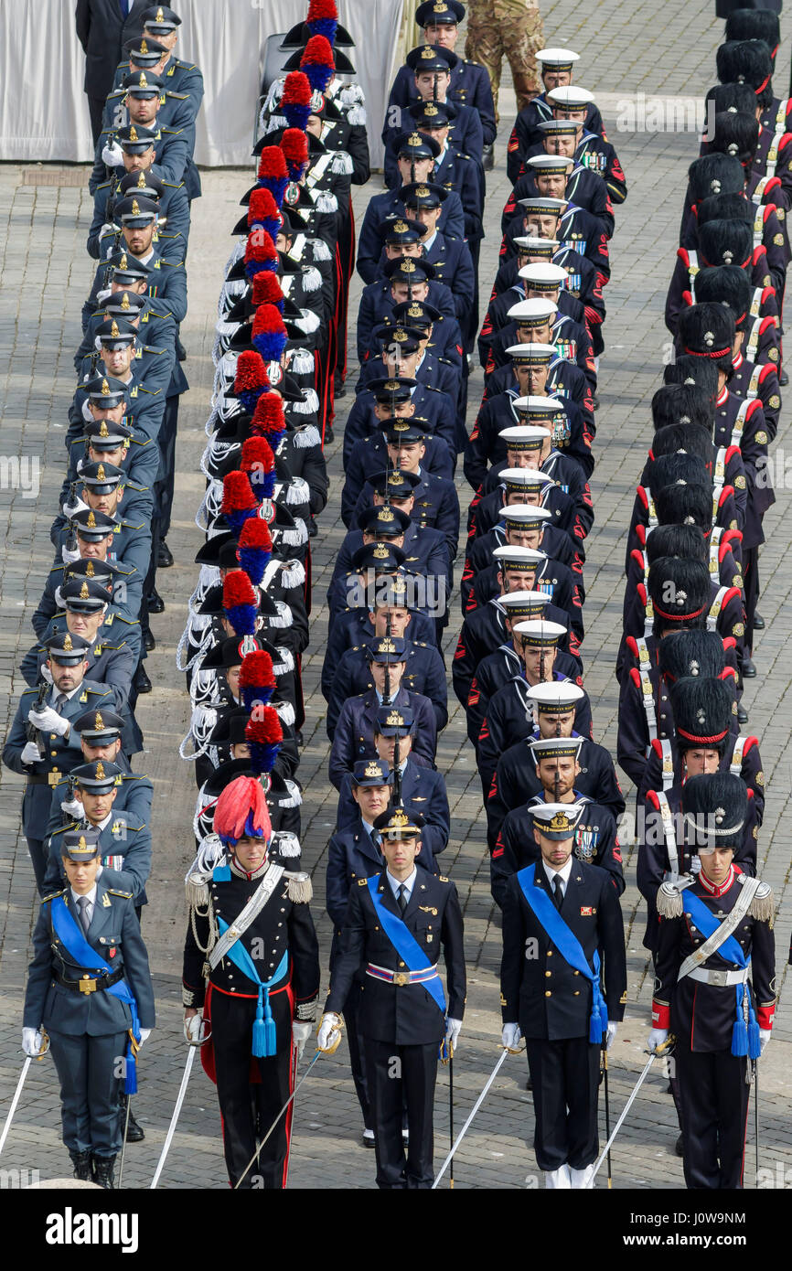 Navy bands hi-res stock photography and images - Alamy