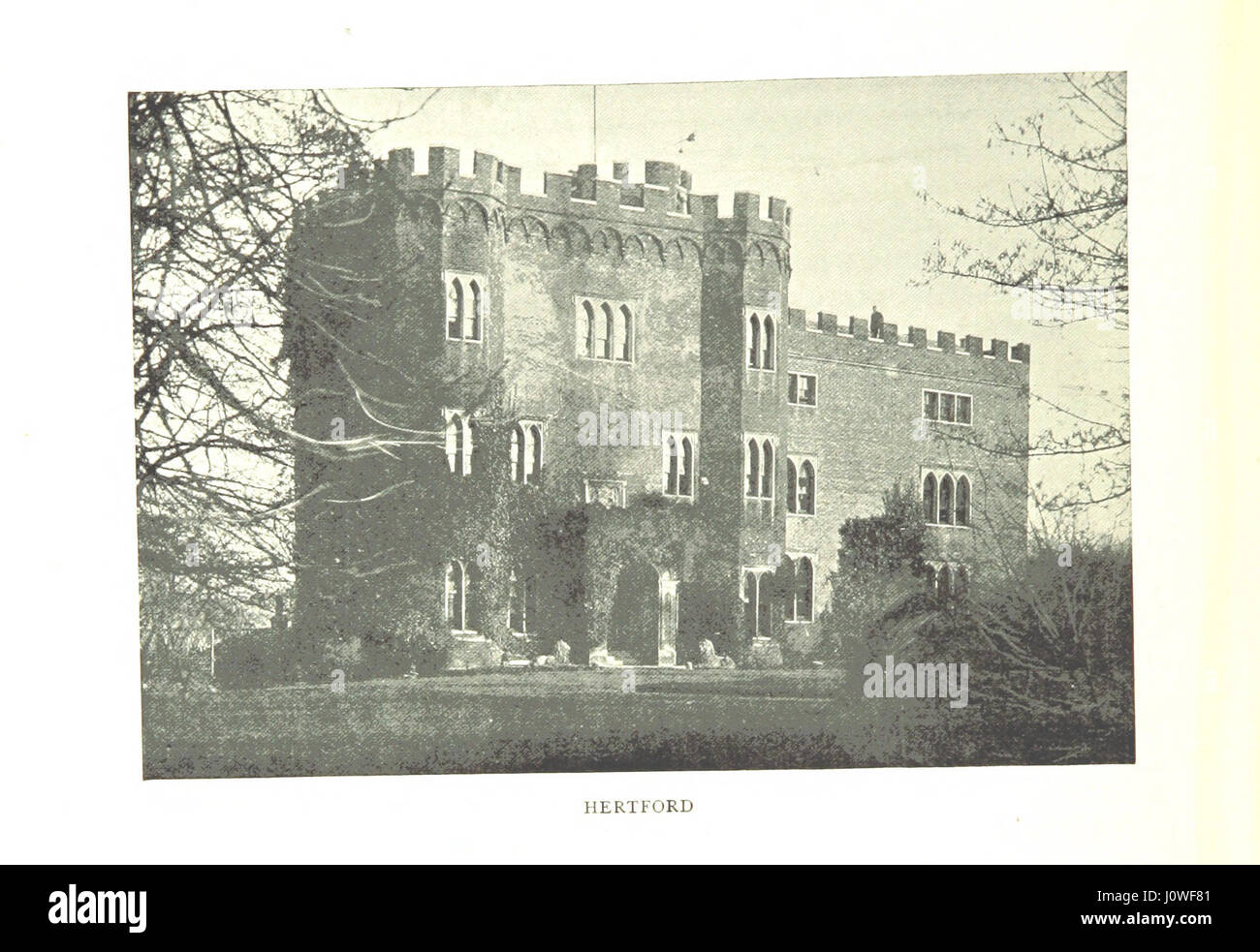 A comprehensive exploration of the castles of England, detailing their ...