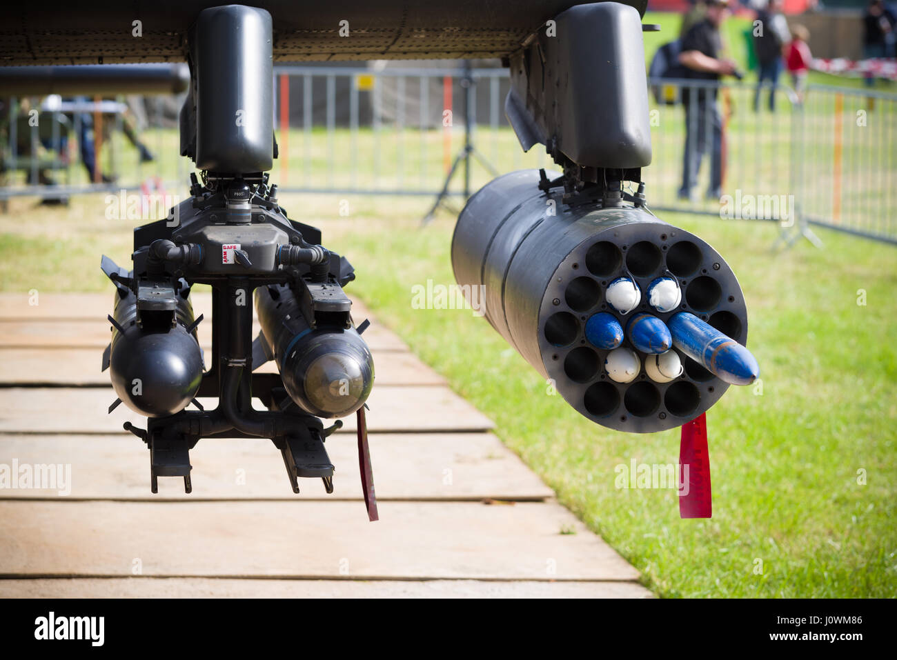 dummy rockets under an AH-64 apache helicopter Stock Photo - Alamy
