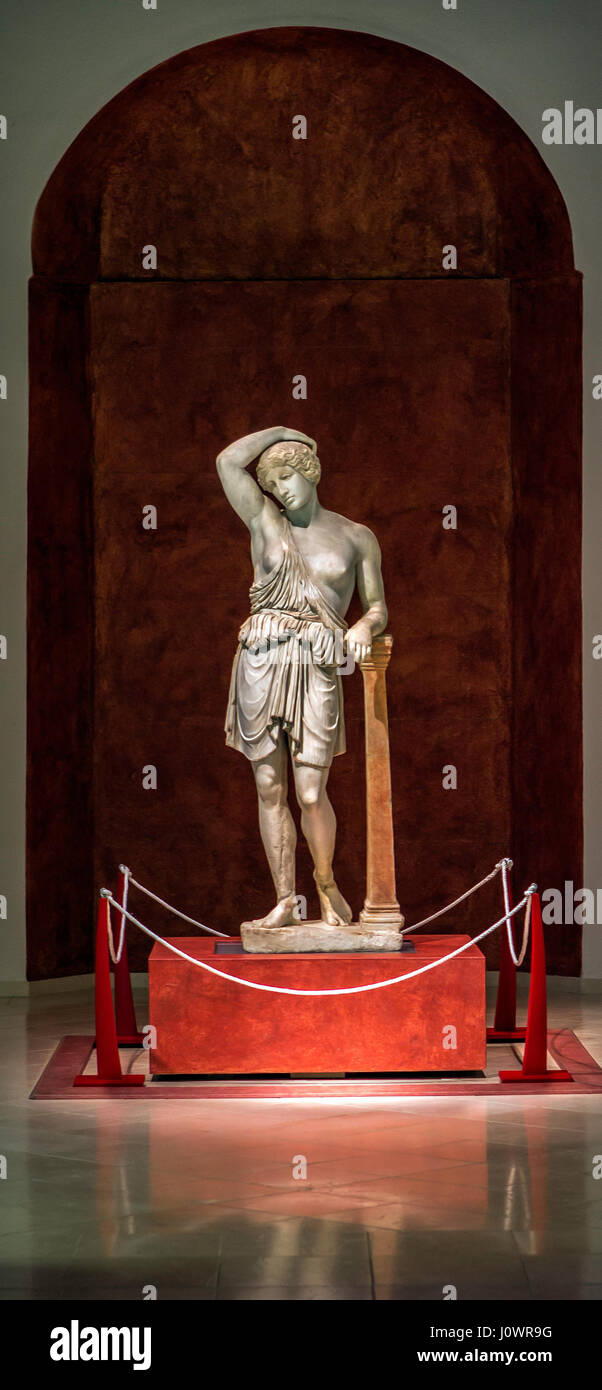 Amazon warrior statue hi-res stock photography and images - Alamy