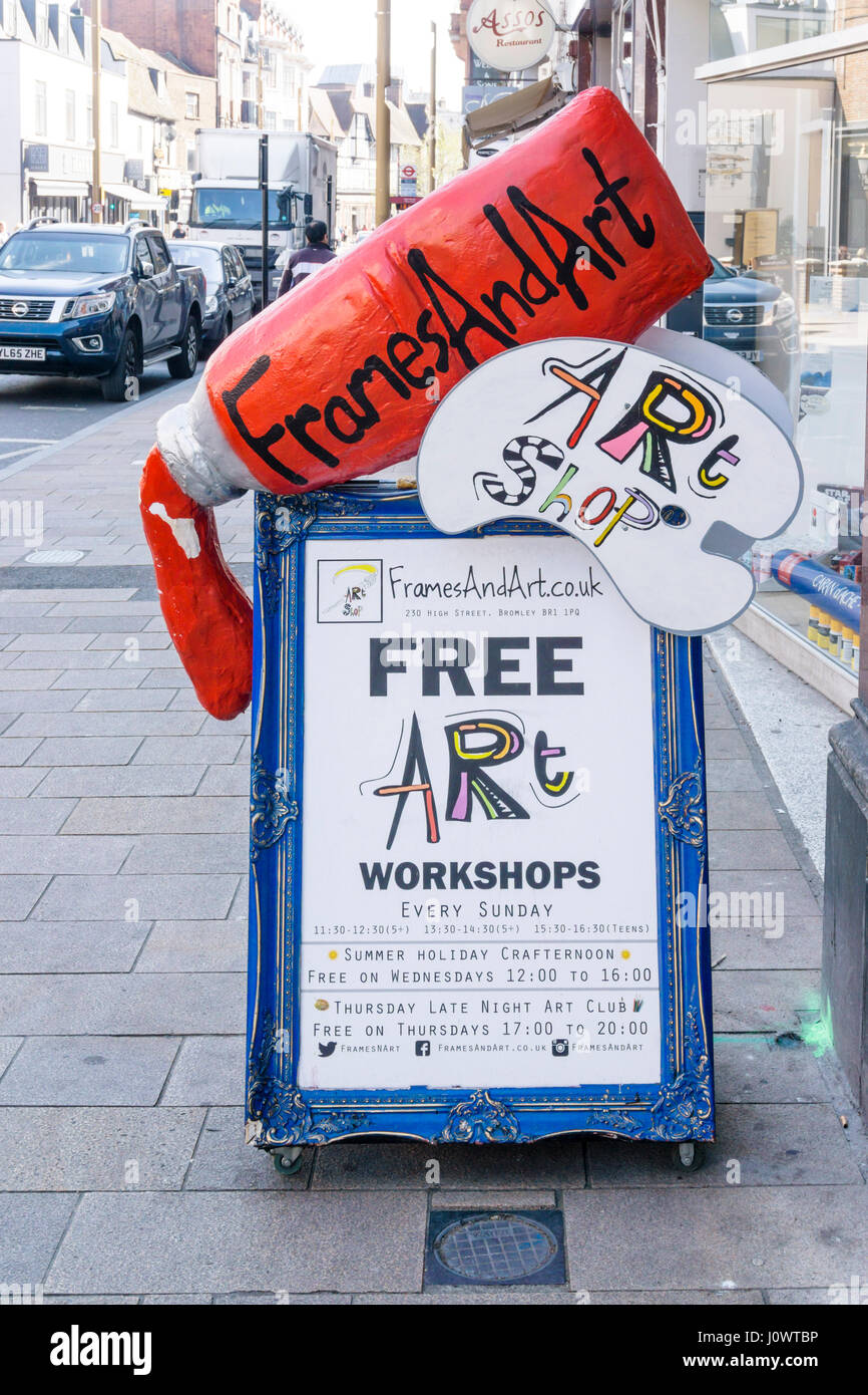 Street art shop sign hi-res stock photography and images - Alamy