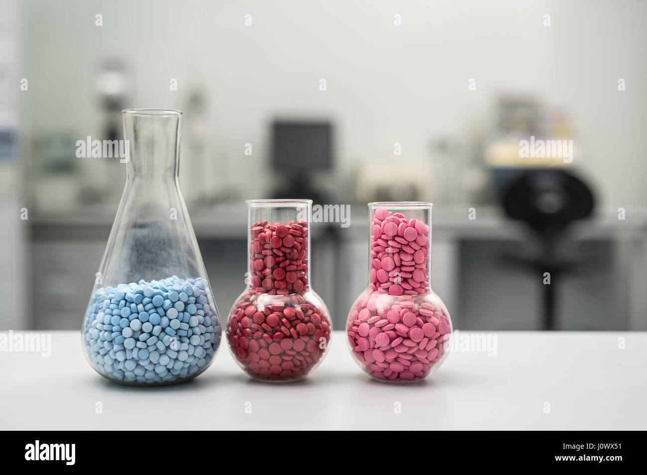 Pharmacy flask hi-res stock photography and images - Alamy