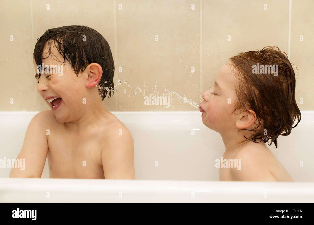 Having a bath hi-res stock photography and images - Alamy