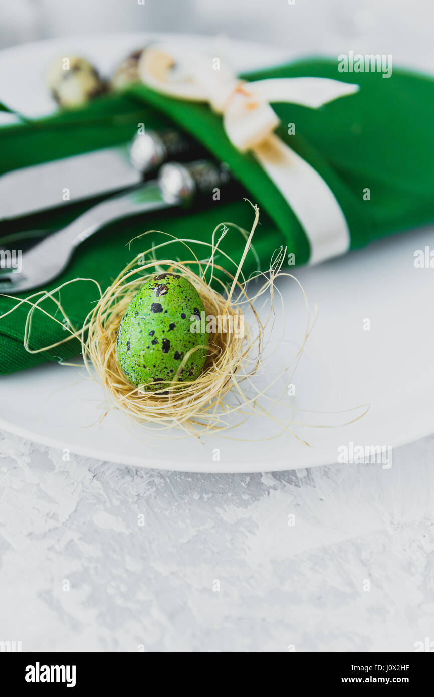Place setting easter close hi-res stock photography and images - Alamy