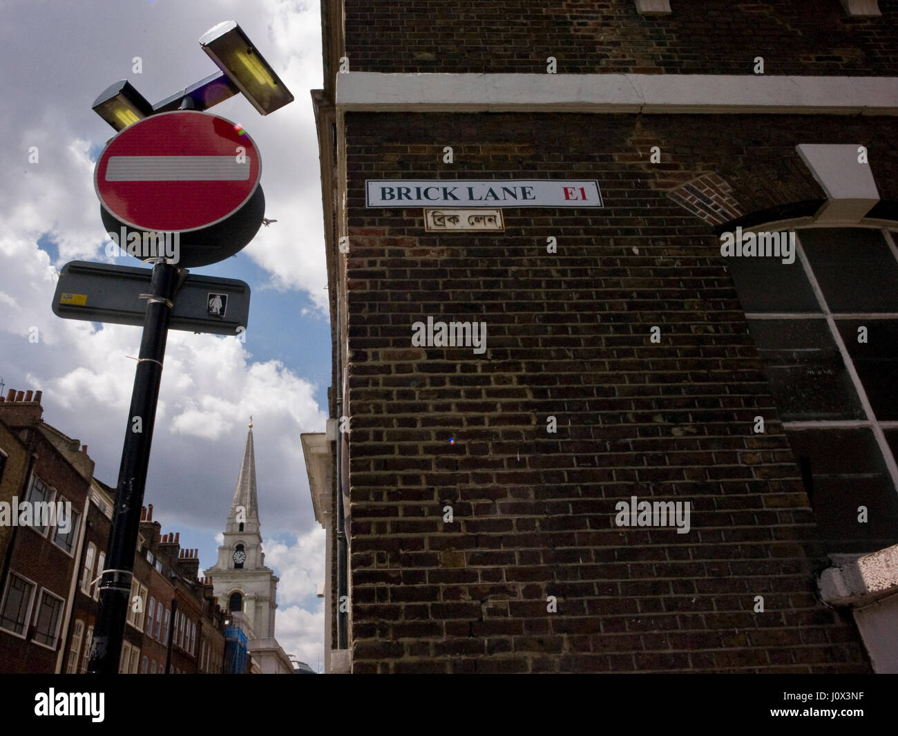 Brick Lane at corner of Fournier Street with the Jamme Masjid mosque in ...