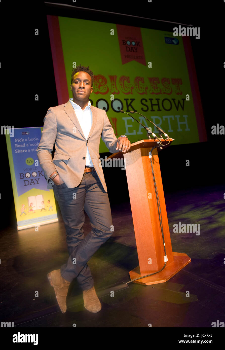 Online andy akinwolere hi-res stock photography and images - Alamy