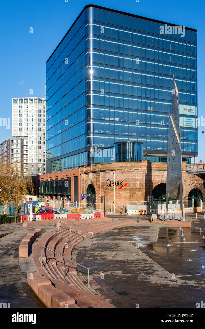 The '101 Embankment' building and metal sculptures by Mel Chantrey ...