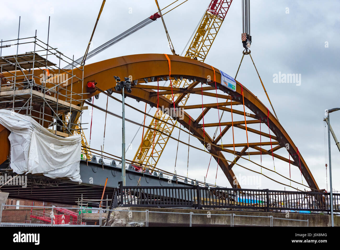 Lifting rail bridge hi-res stock photography and images - Alamy