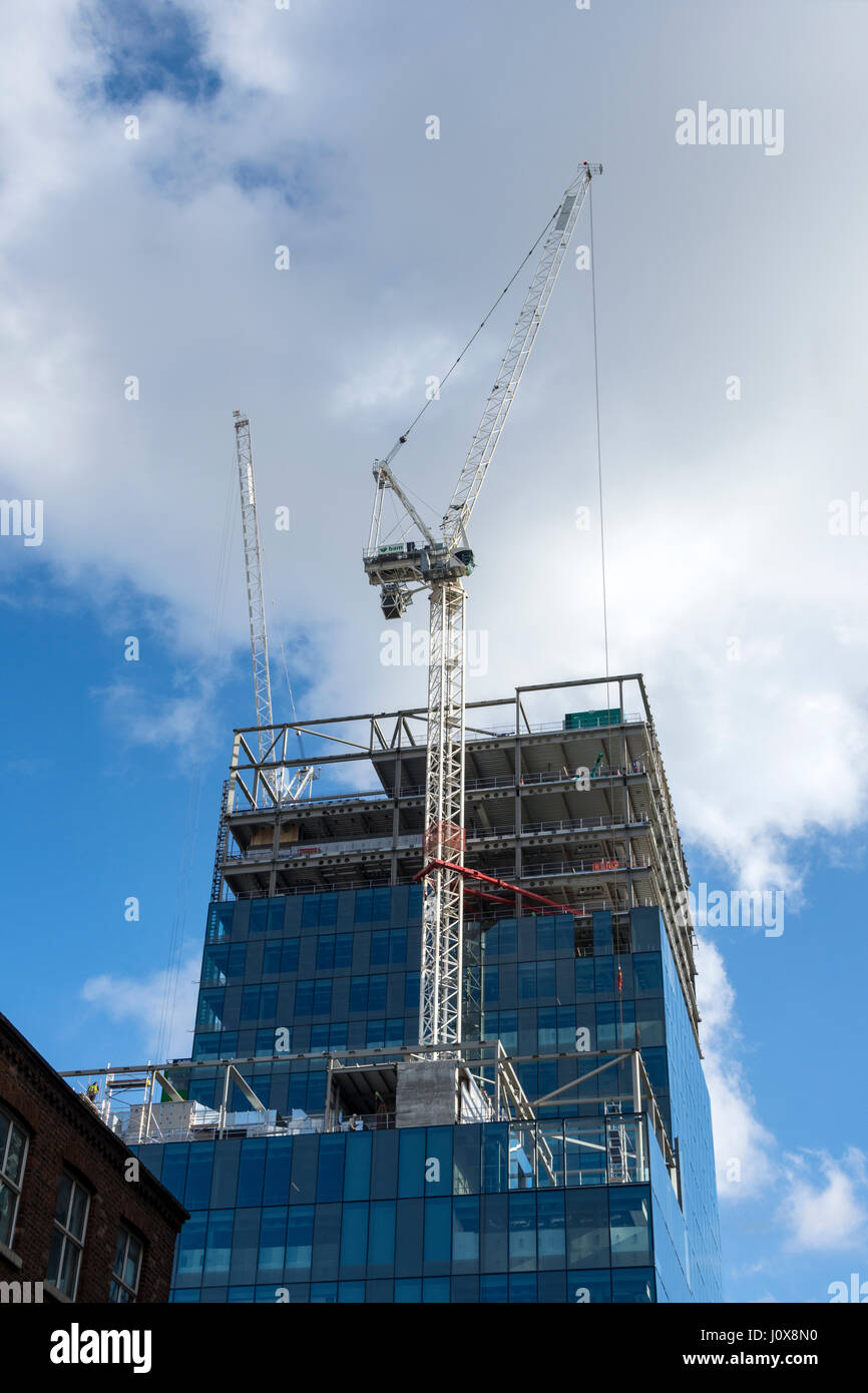 The 'No.1 Spinningfields' building under construction, Spinningfields ...