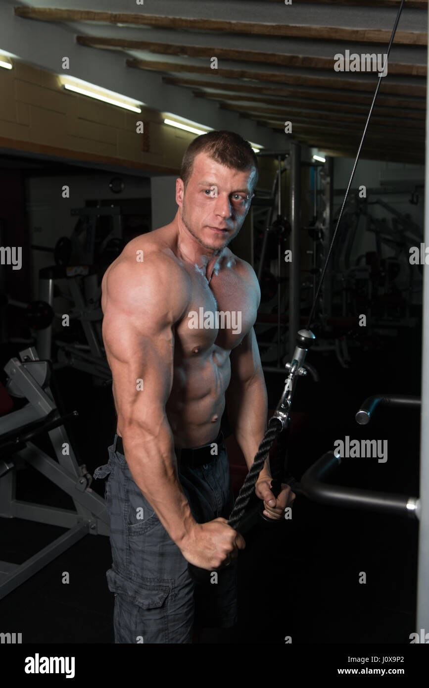 Muscular physique hi-res stock photography and images - Alamy