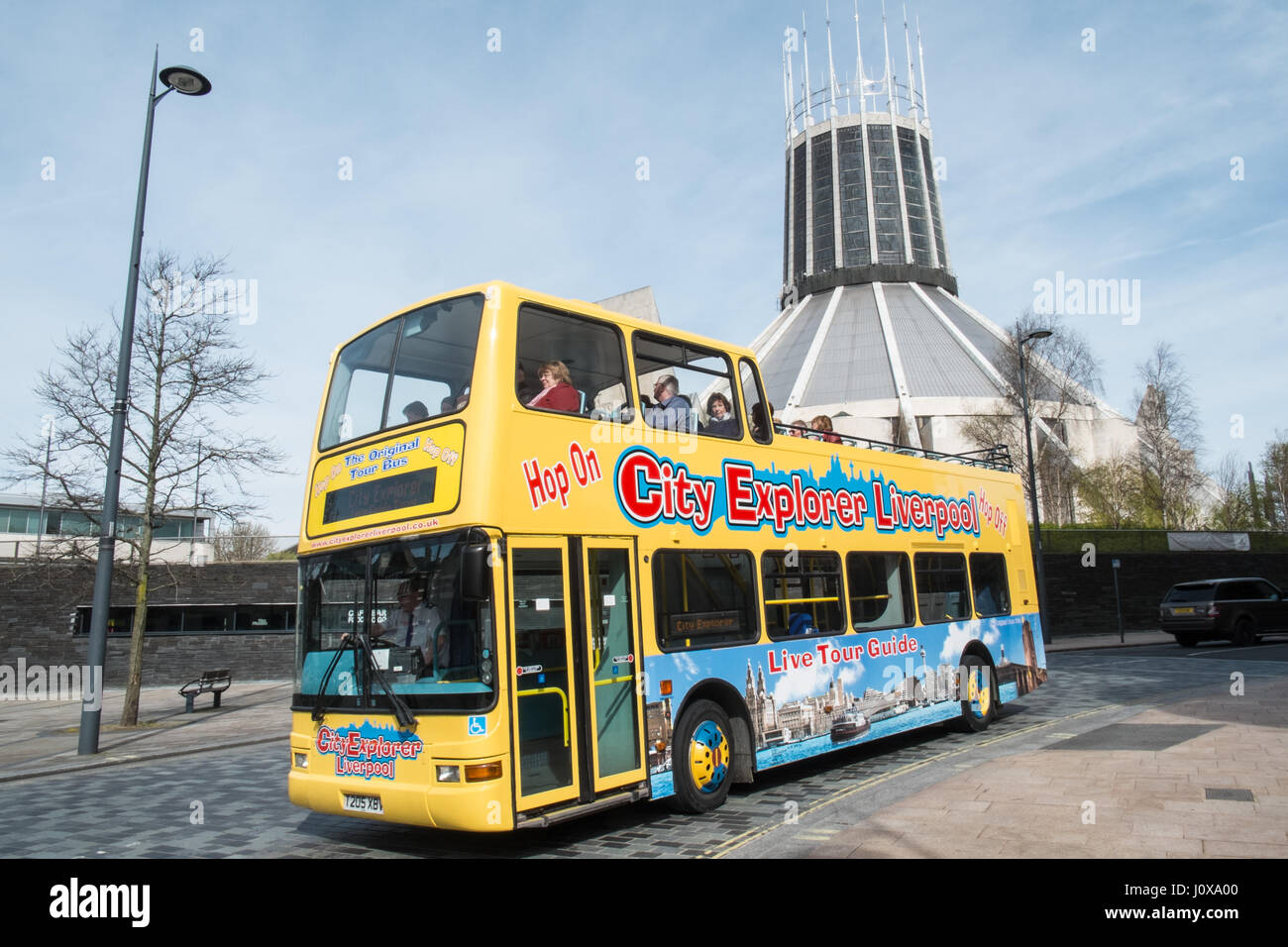 Mersey bus hi-res stock photography and images - Alamy