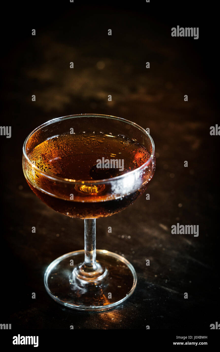 manhattan classic whisky cocktail drink in modern bar Stock Photo - Alamy