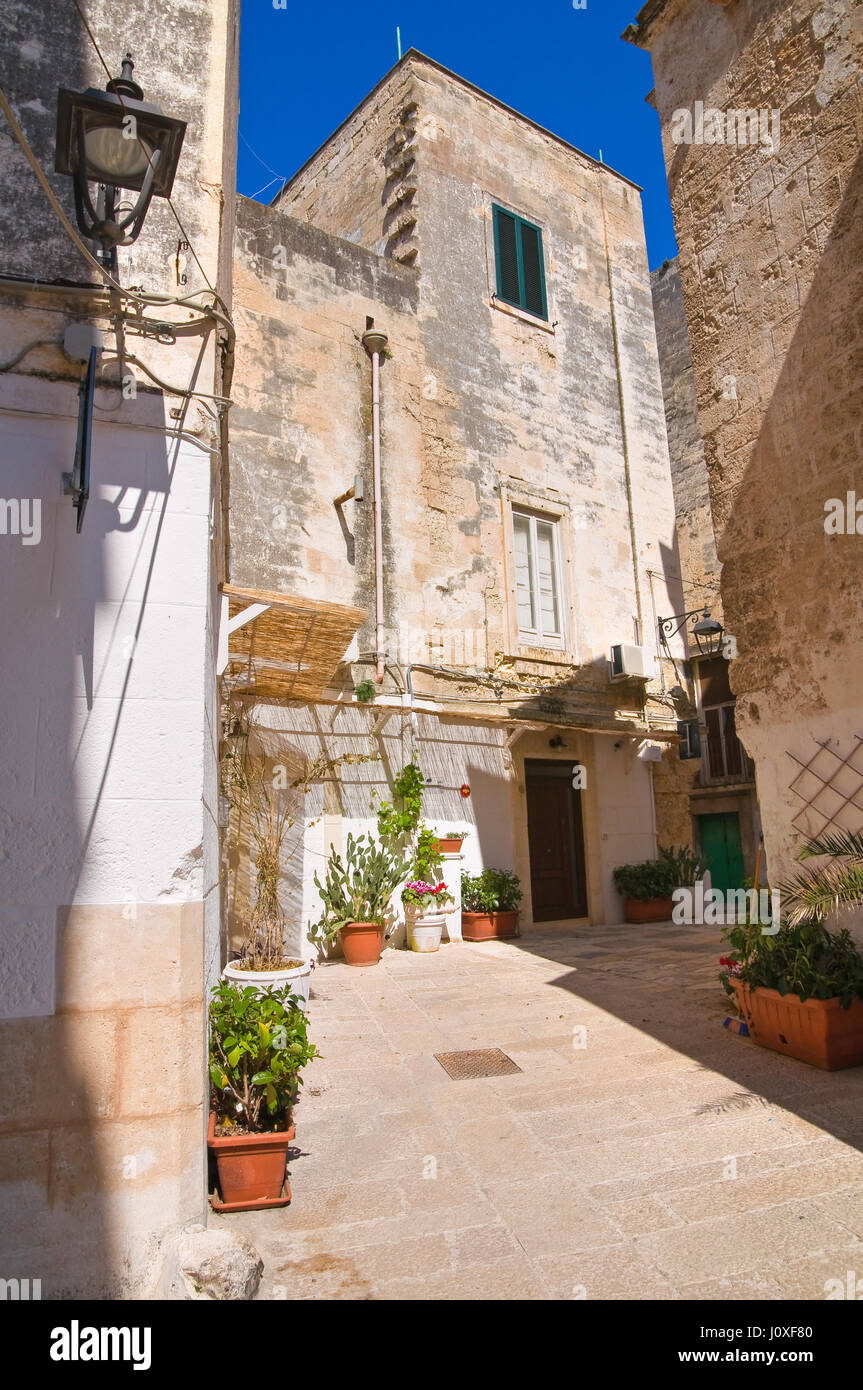 Alleyway. Monopoli. Puglia. Italy Stock Photo - Alamy