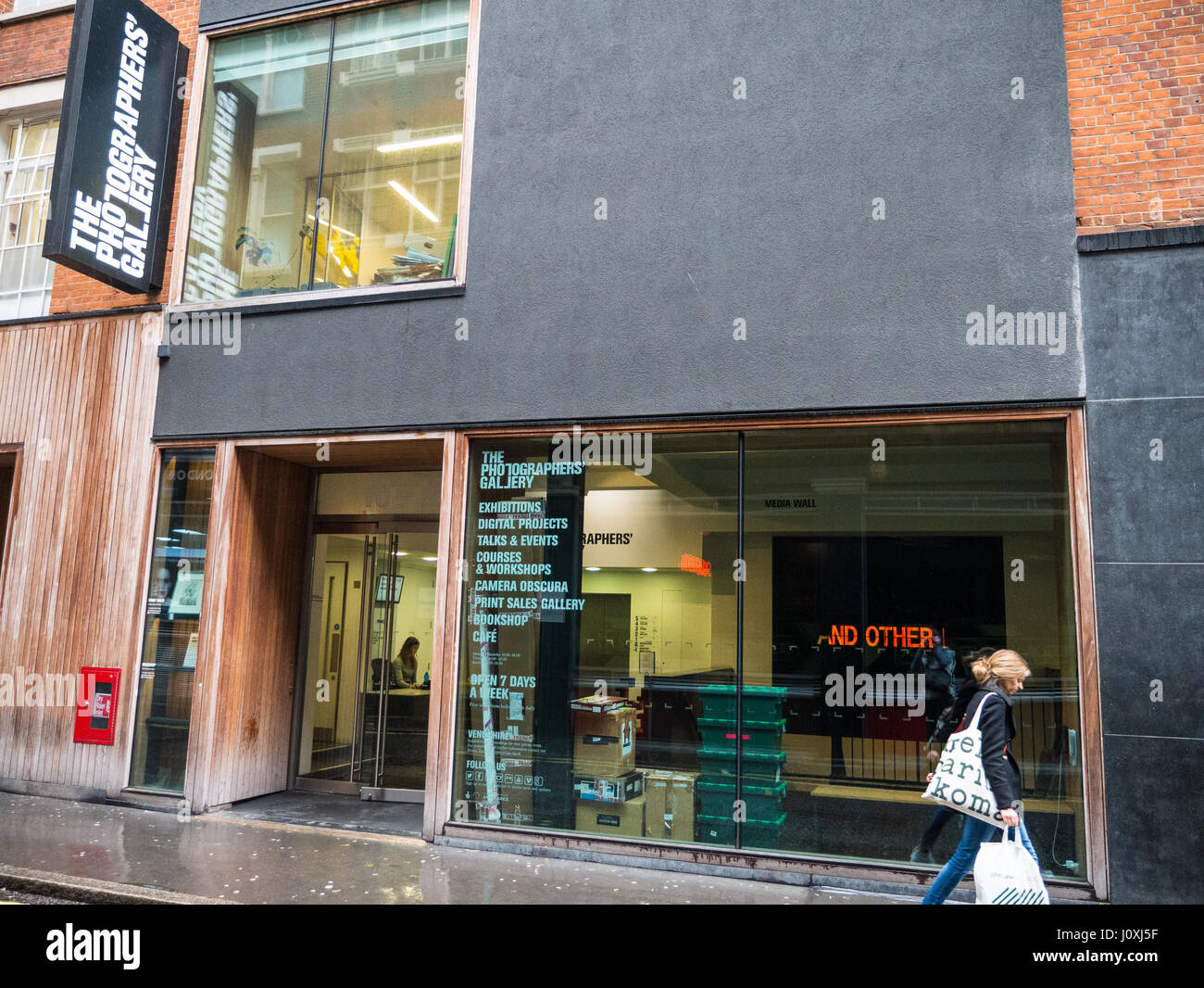 London photography gallery hi-res stock photography and images - Alamy