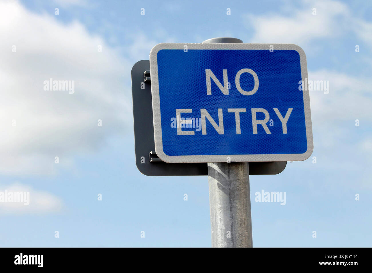 No entry sign sky background hi-res stock photography and images - Alamy