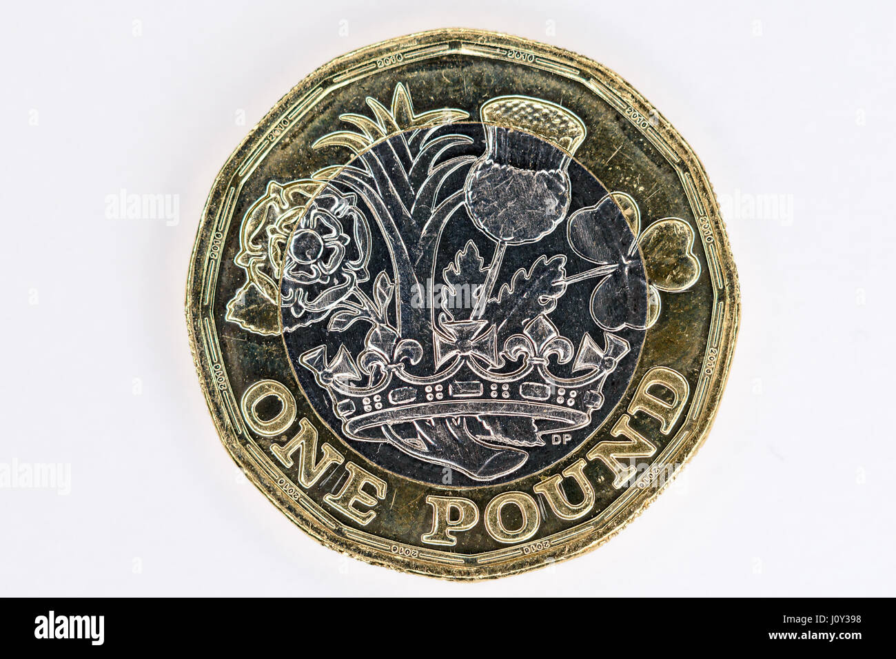 New UK twelve sided pound coin front Stock Photo - Alamy