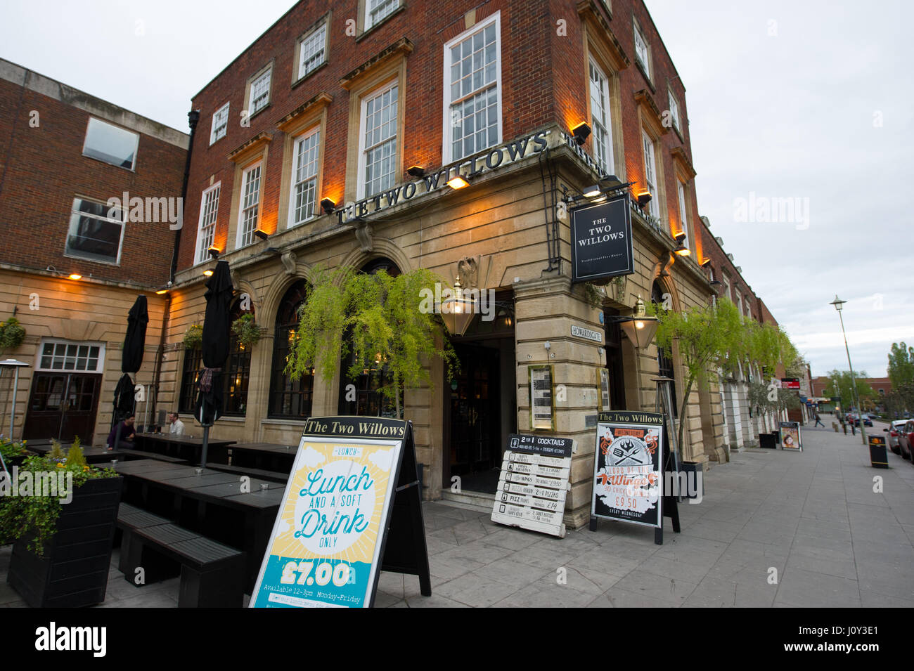 The Two Willows Pub in Welwyn Garden City Stock Photo - Alamy
