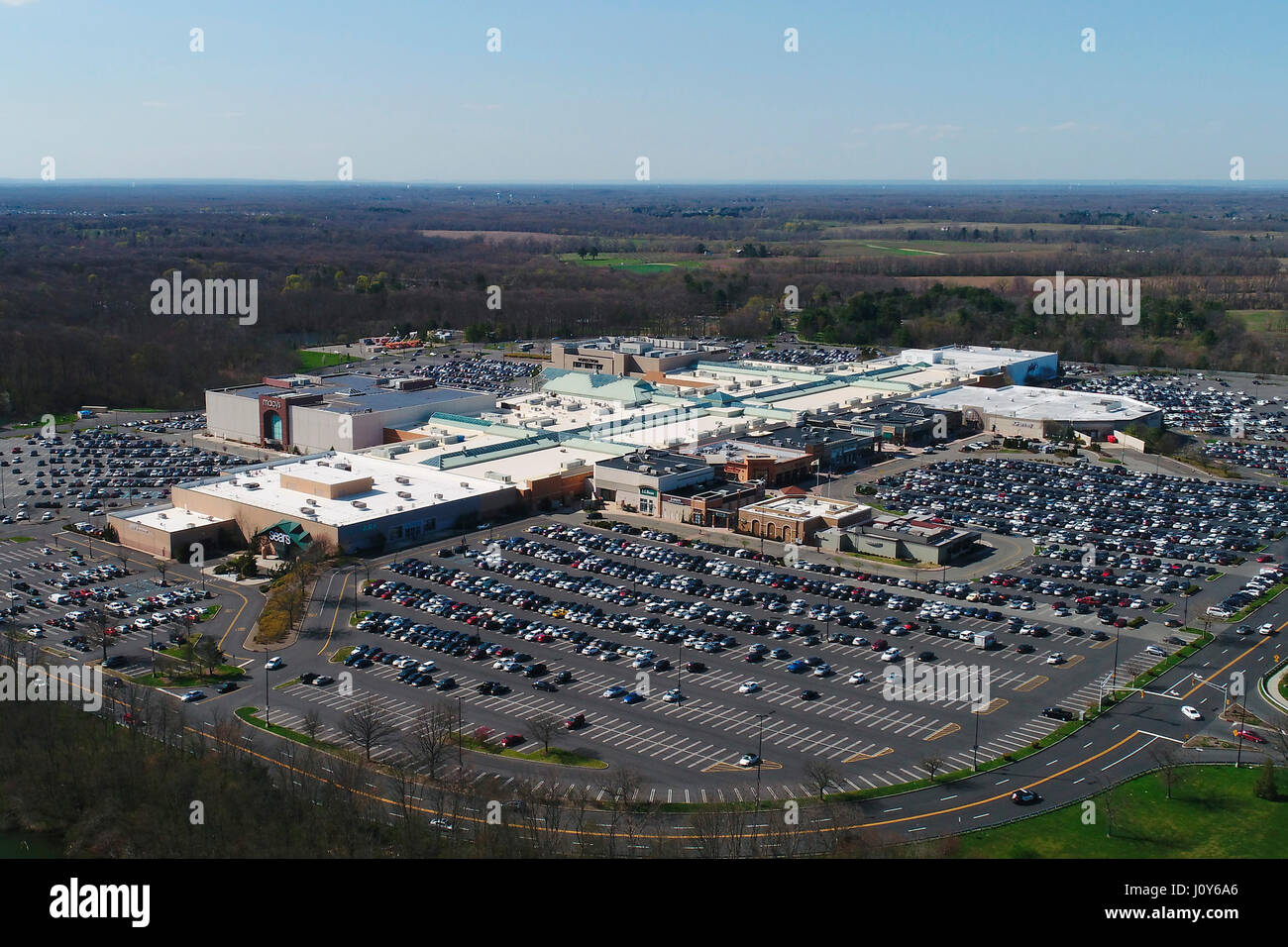 Birds eye view of shopping mall hi-res stock photography and images - Alamy