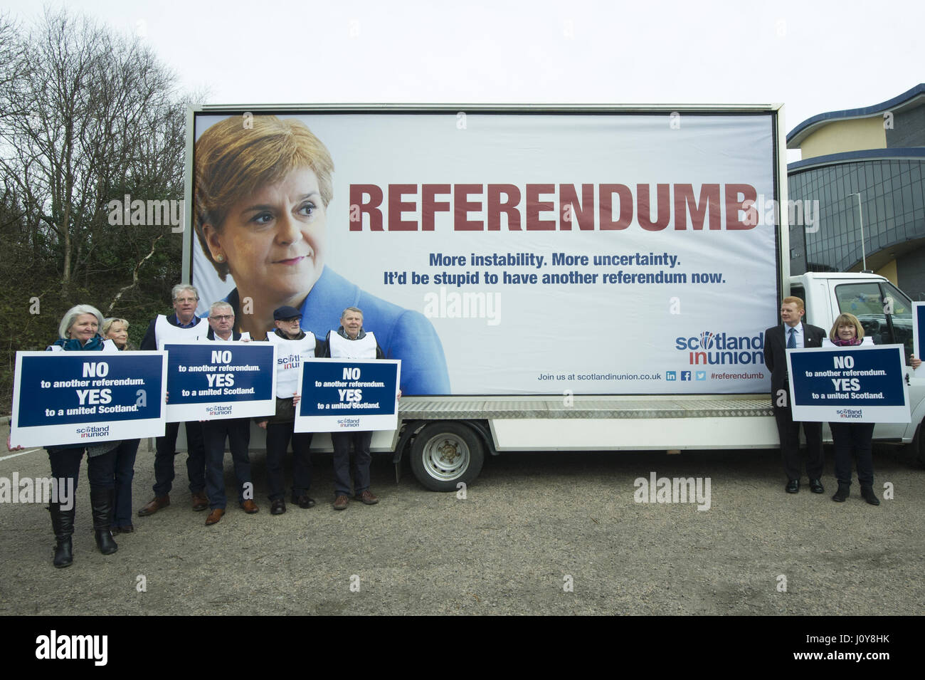 Pro Union supporters unveil a truck with an anti independence message ...