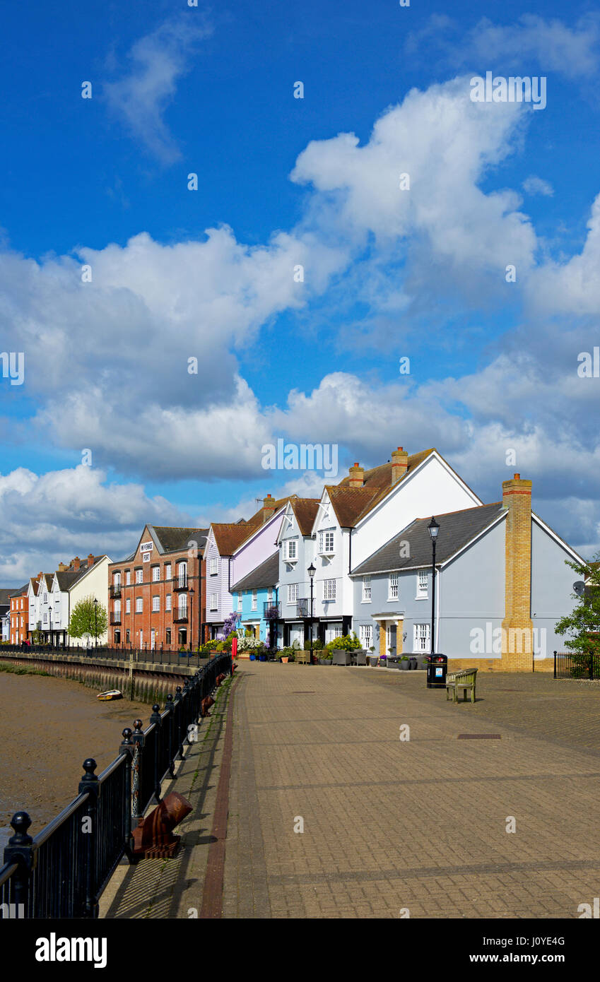 Wivenhoe quayside essex england hi-res stock photography and images - Alamy