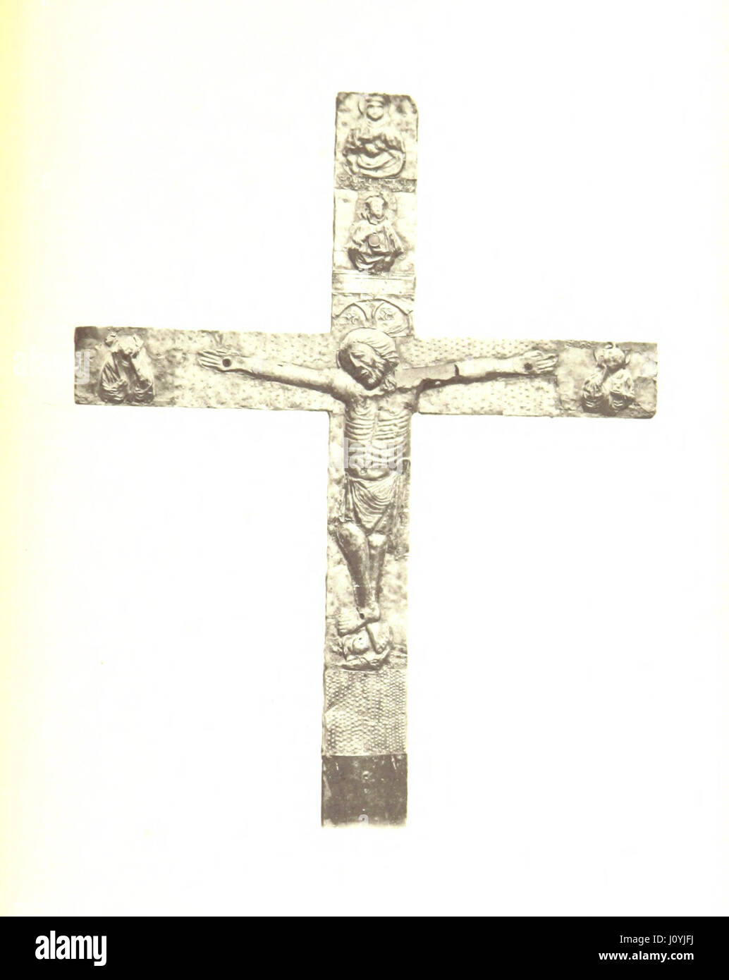 'Il Trecento a Trieste' (The 14th Century in Trieste) examines the historical and cultural ...