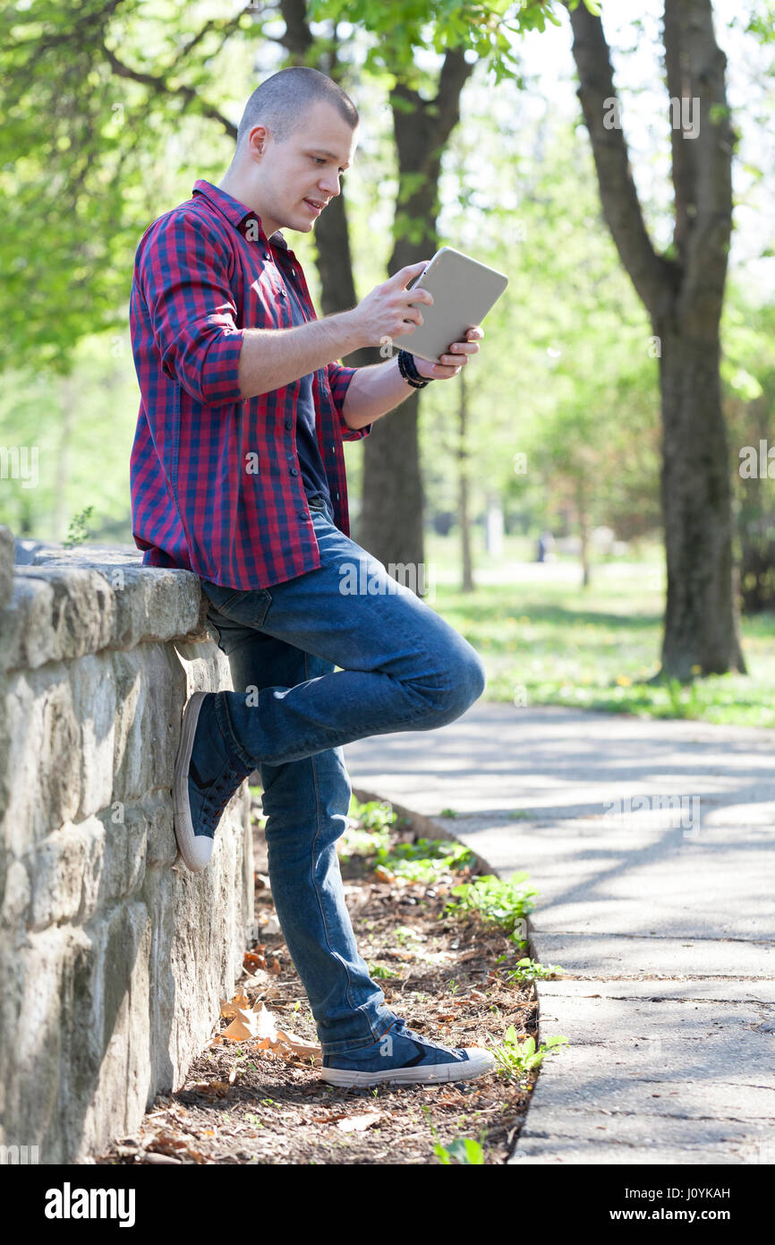 Stading man hi-res stock photography and images - Alamy