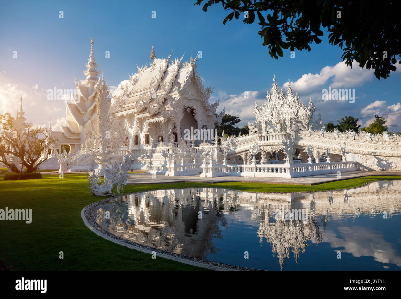 Wat rong khun hi-res stock photography and images - Alamy
