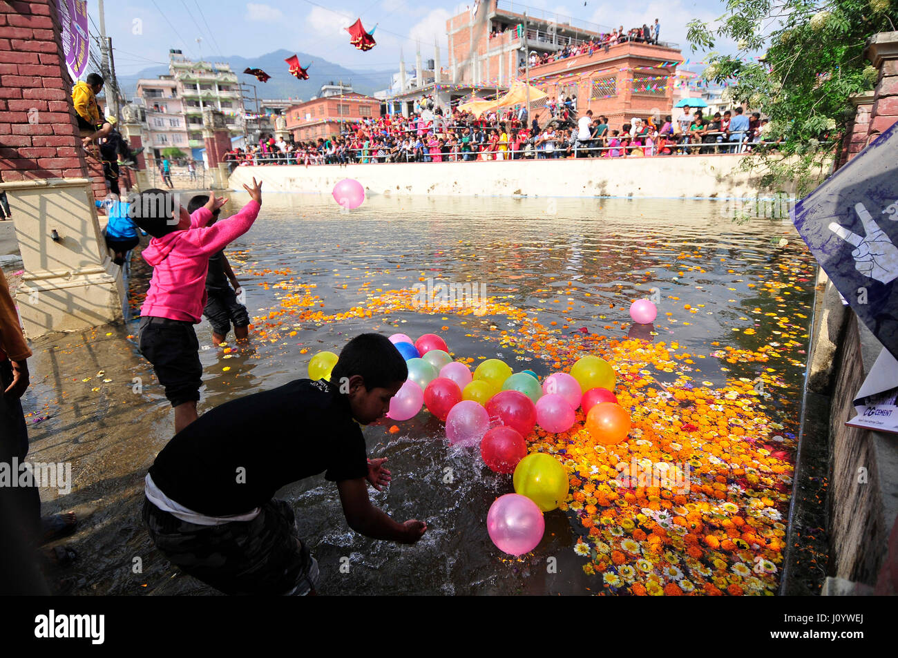 Tokha, Nepal. 16th Apr, 2017. Nepalese people celebrate the chariot ...