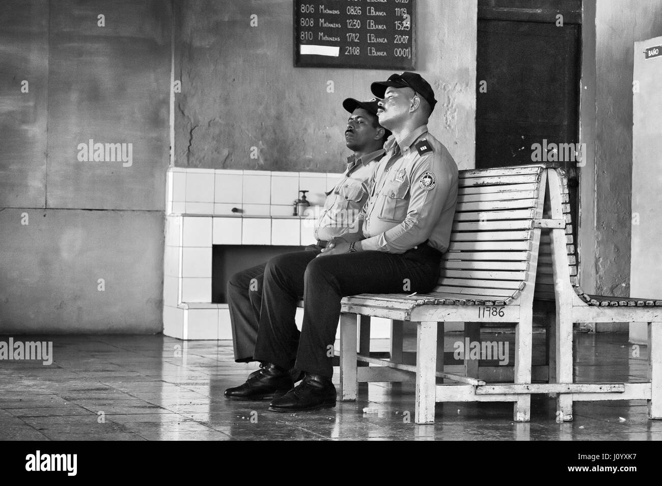 Police waiting for tow hi-res stock photography and images - Alamy