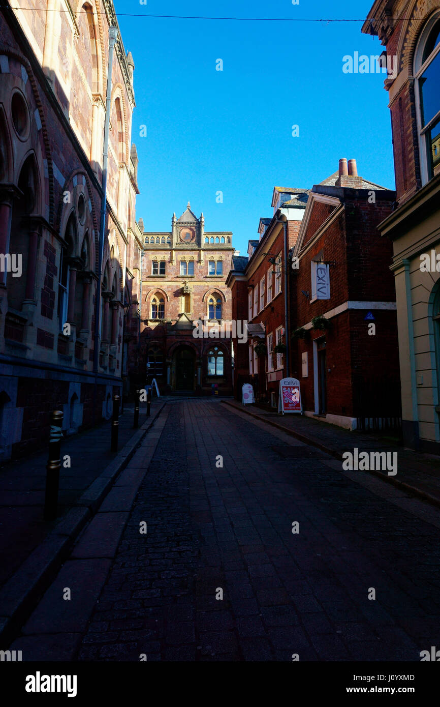 EXETER CASTLE STREET LEADING TO GATE Stock Photo - Alamy