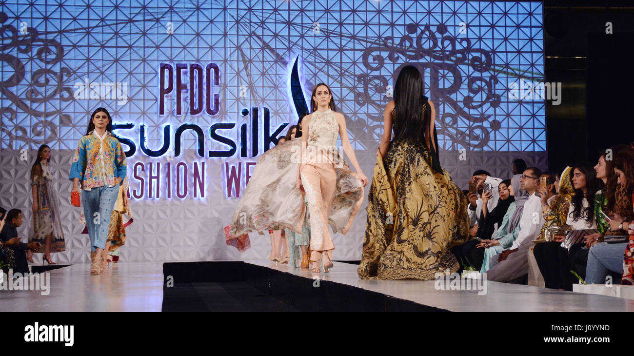 Lahore, Pakistan. 07th Aug, 2013. Pakistani model presents a creation ...