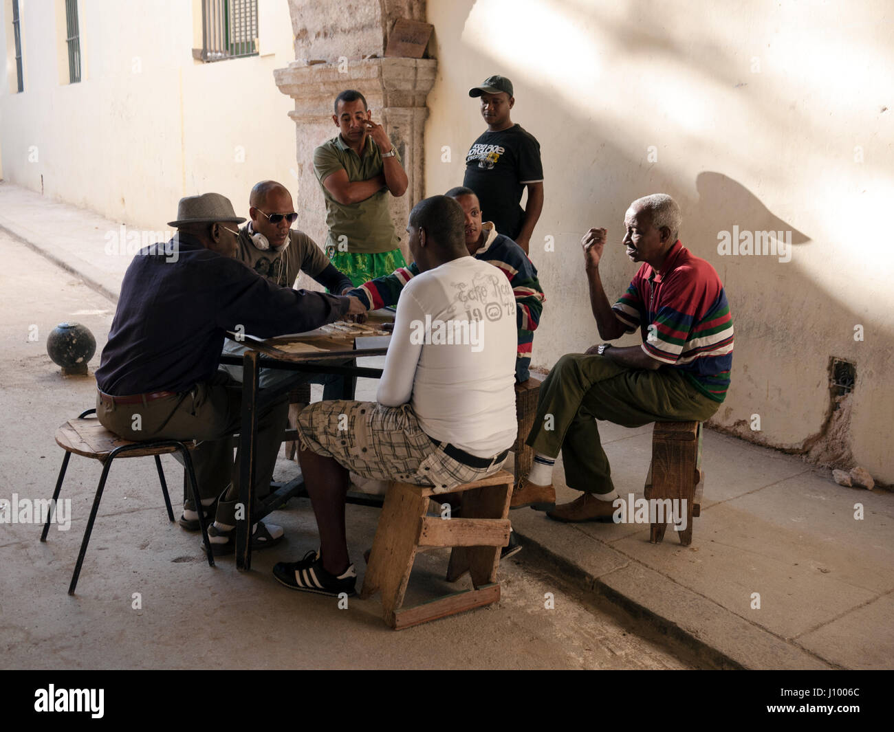 Cuban man playing a boardgame in Havana, Cuba Stock Photo - Alamy