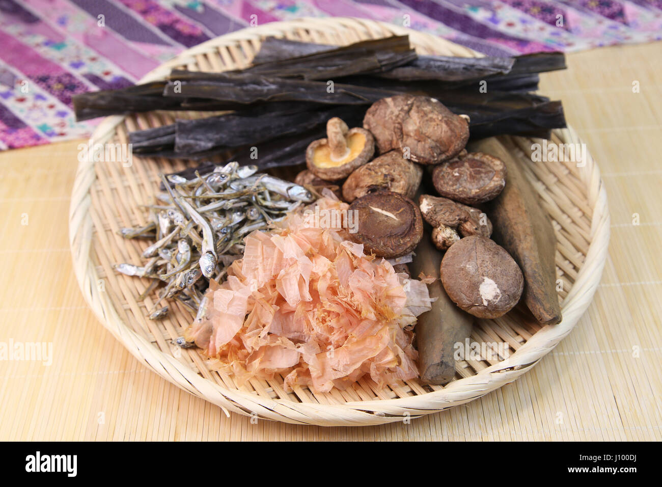 Ingredients of Dashi Stock Photo - Alamy