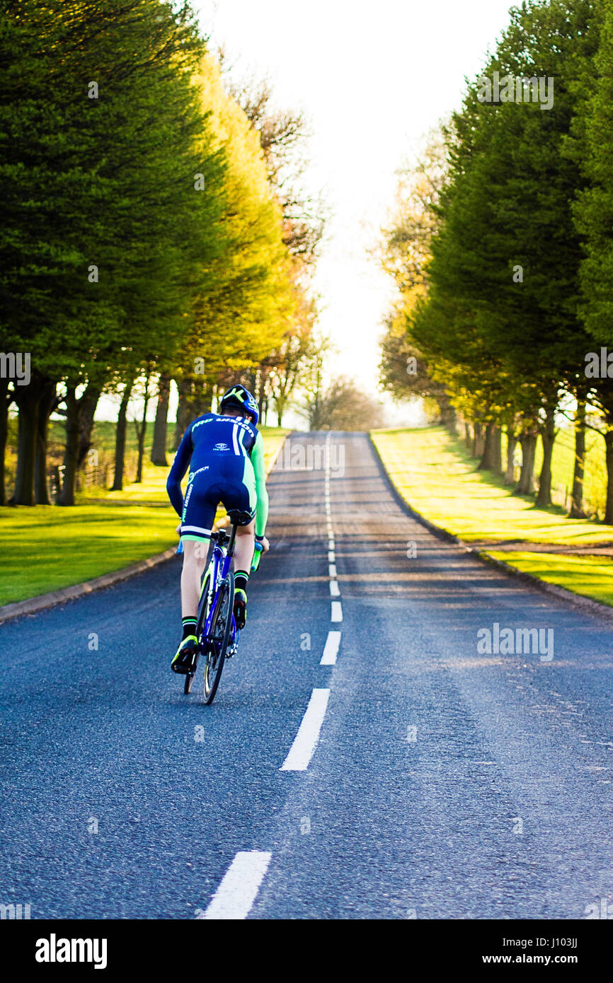 Cycling photos hi-res stock photography and images - Alamy