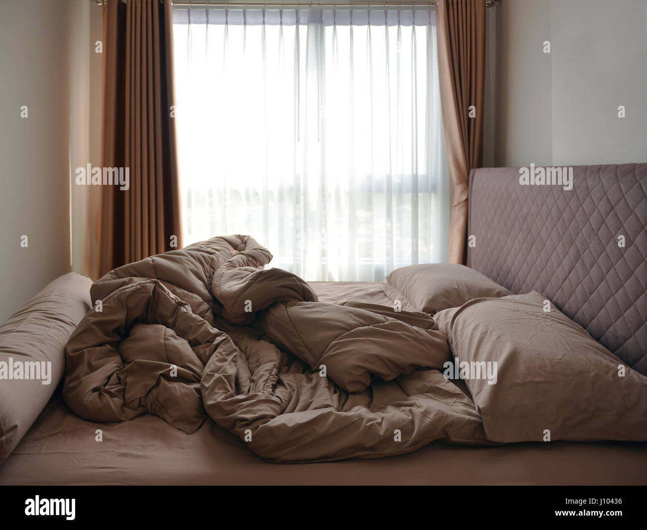 Messed up bed hi-res stock photography and images - Alamy