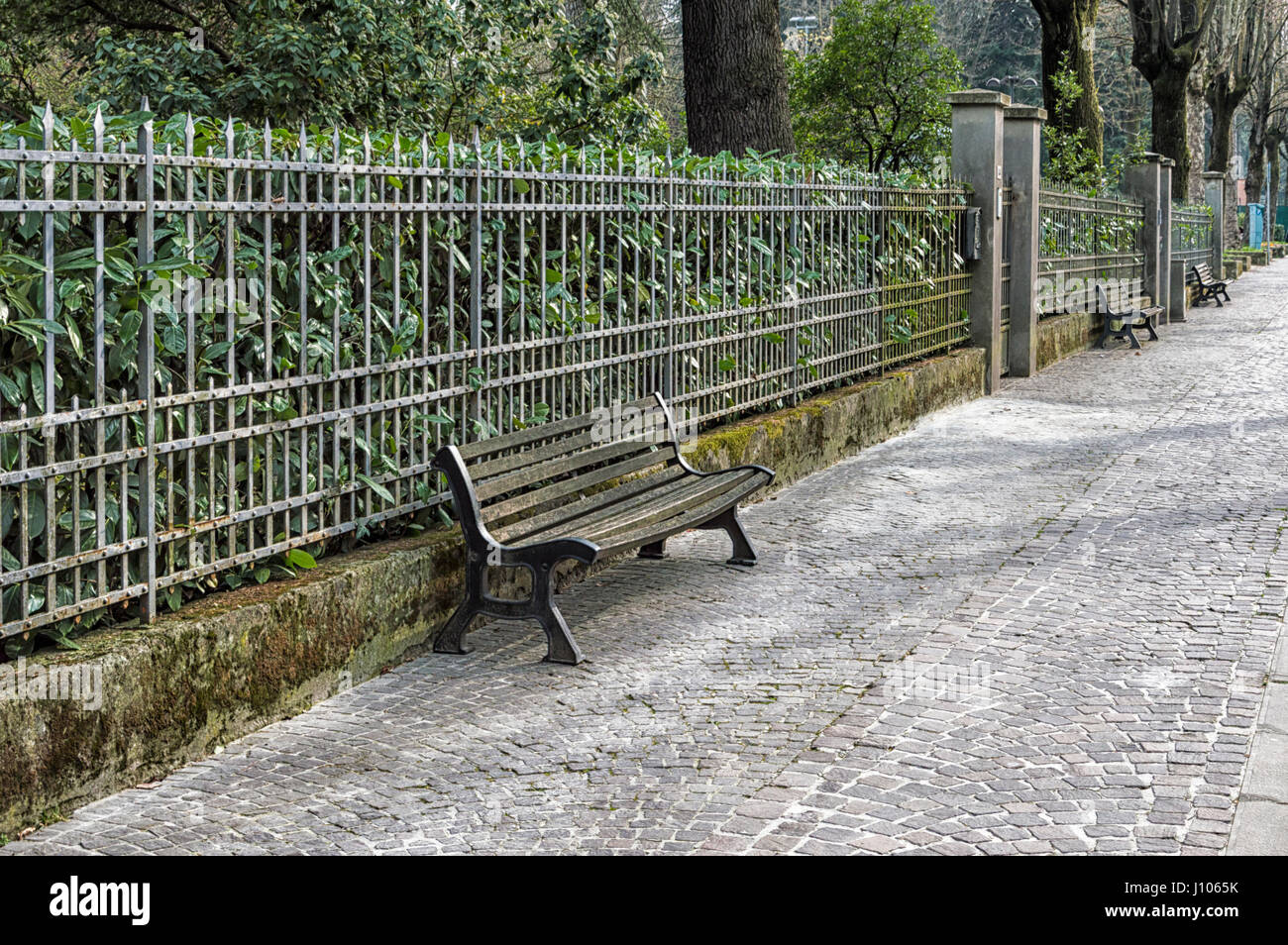 Old benches hi-res stock photography and images - Alamy